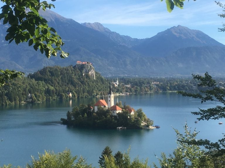 28 of the Most Beautiful Lakes in the World | Routinely Nomadic